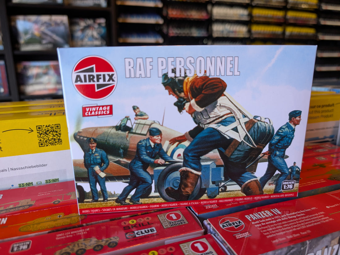 1/76 Airfix - RAF Personnel Figure Set – SuperModels